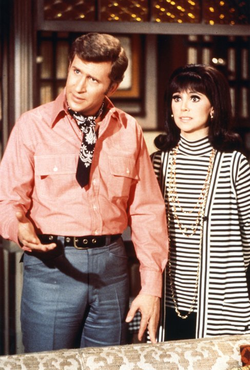 Boomer's Beefcake and Bonding: That Girl: Will and Grace for the 1960s