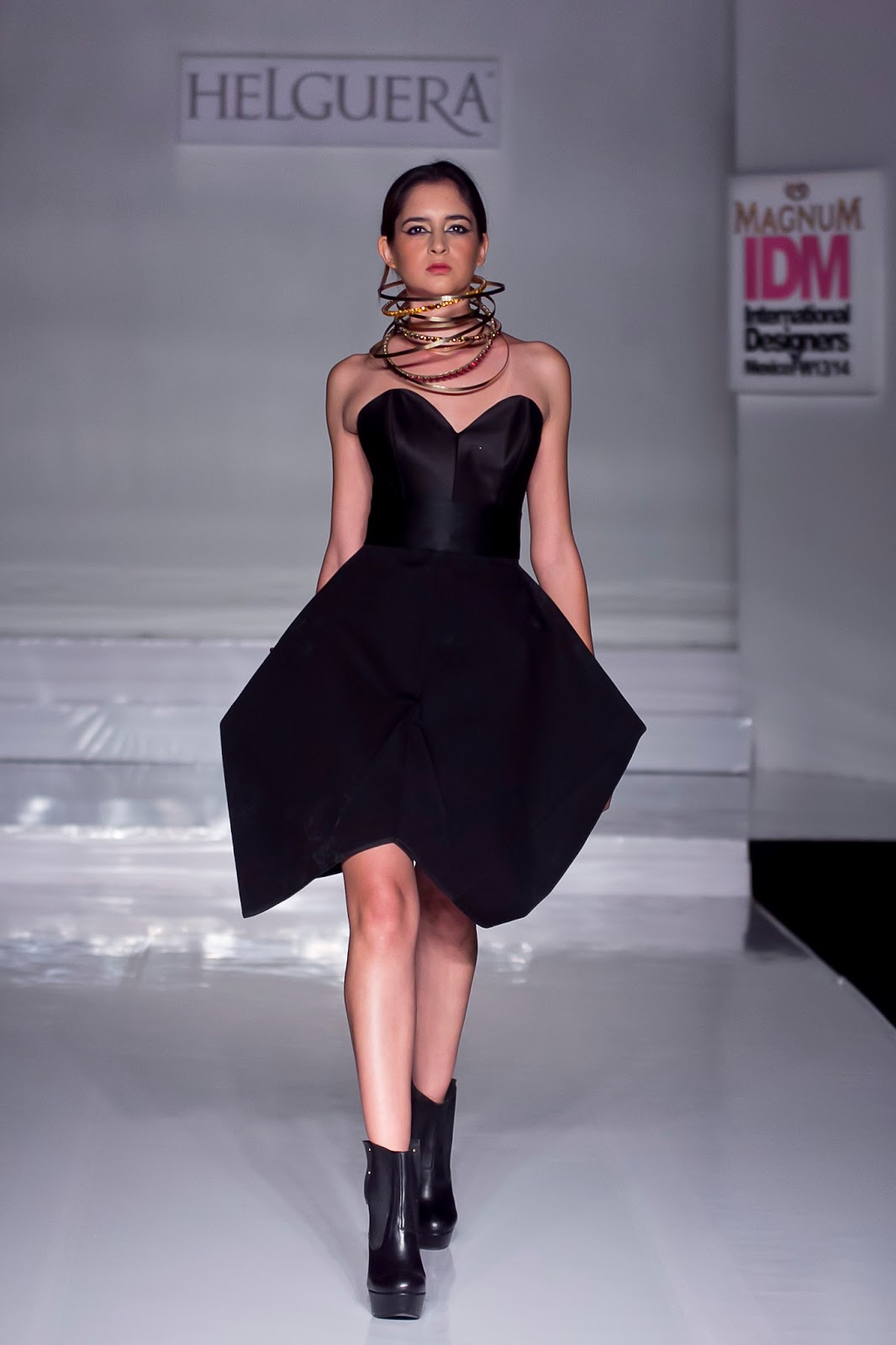 Fashion Pleasure México: Gustavo Helguera y Glenda Modelos.