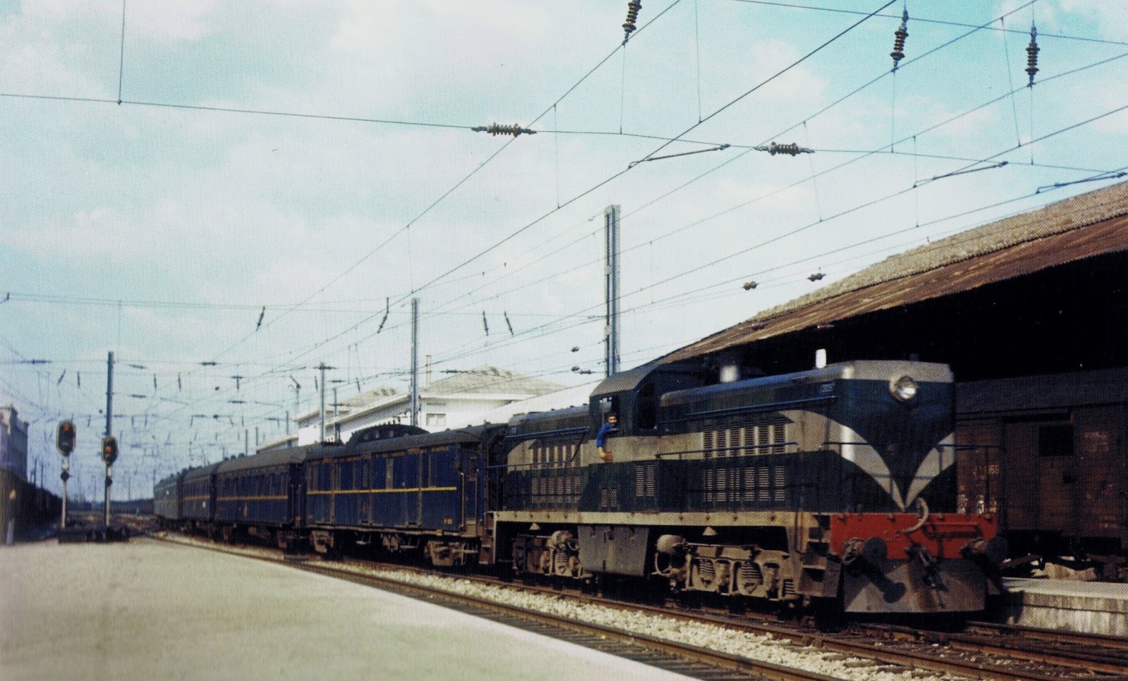 Histórias com História: 160 ANOS DE COMBOIOS EM PORTUGAL