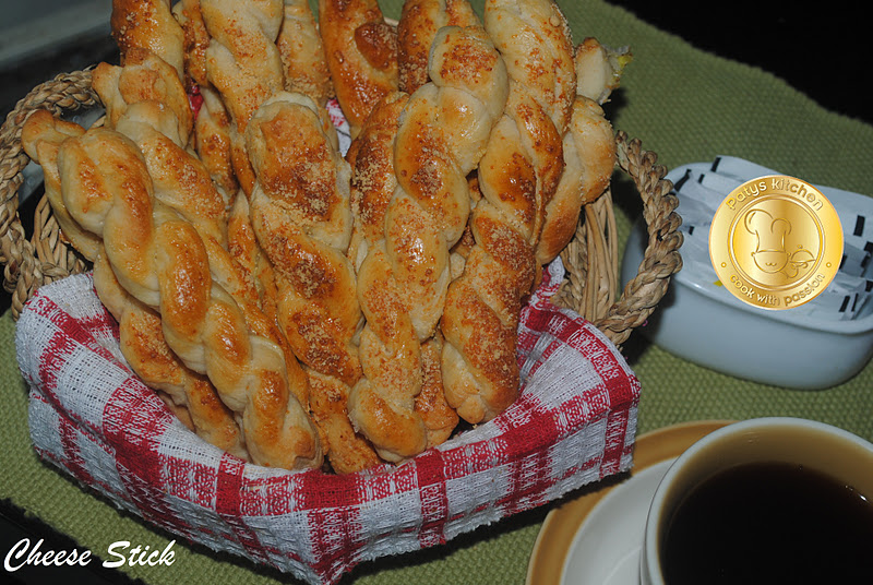 PATYSKITCHEN: ROTI JEJARI KEJU / CHEESE STICK