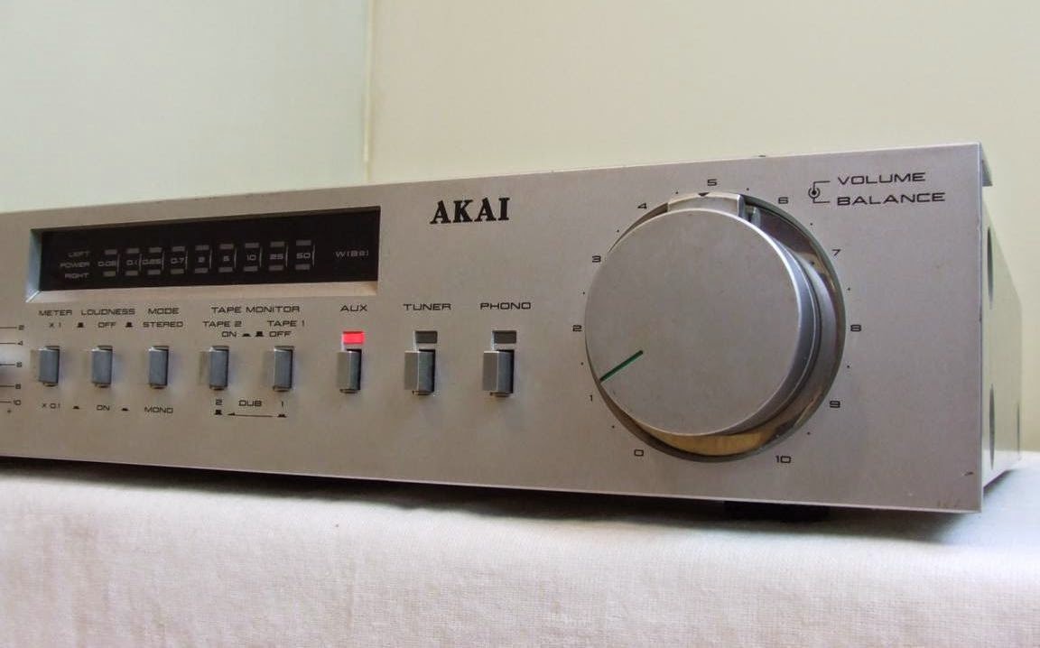 Akai AM-U22 - Integrated Amplifier | AudioBaza