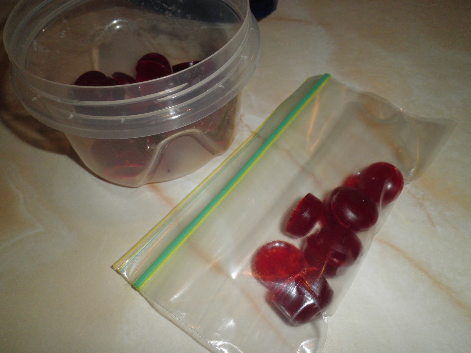 Secrets from the Cookie Princess: Sugar-Free Homemade Fruit Snacks