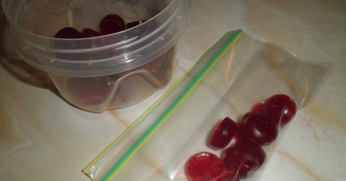 Secrets from the Cookie Princess: Sugar-Free Homemade Fruit Snacks