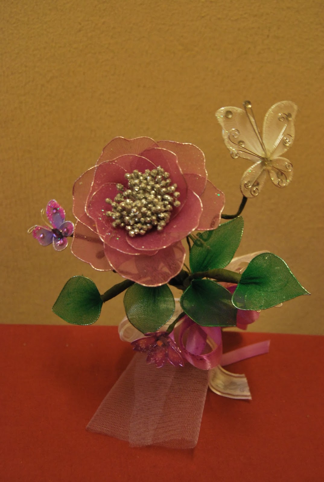 Tulip Chenta: Handmade Bunga Telur