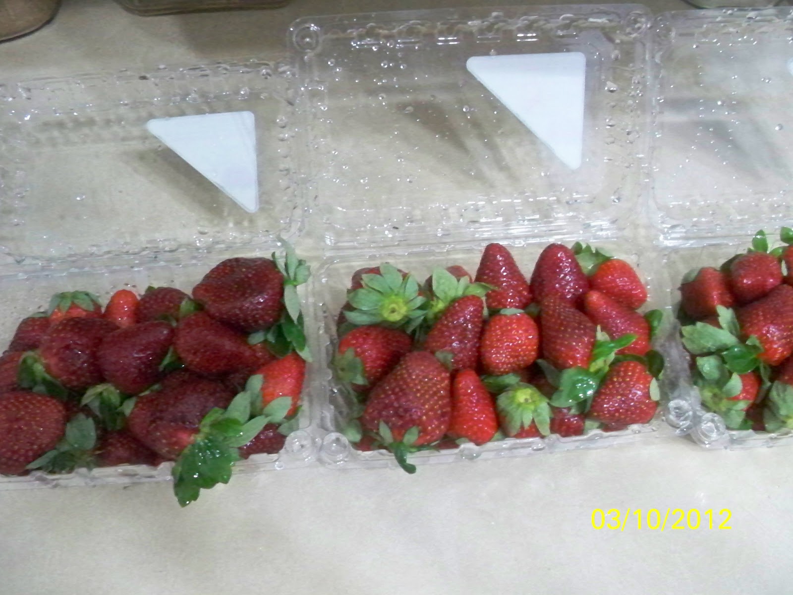 Dishin' It Up with Denise: Fresh Strawberry Pie ~ No Sugar Added