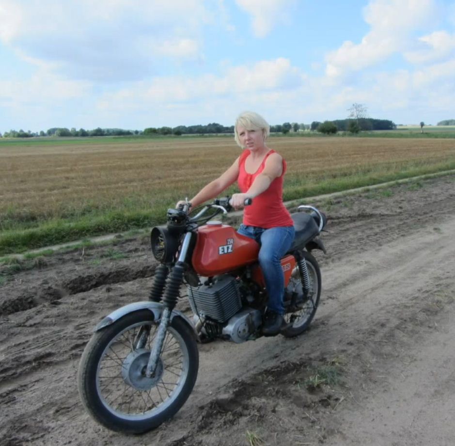 MOTORCYCLE 74: MZ pin-up girl