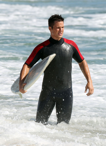 90210's Matt Lanter Surfs Up | Oh yes I am