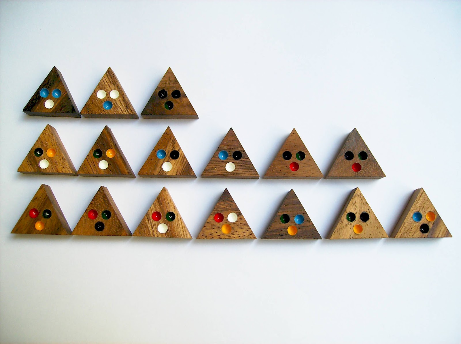 Gabriel Fernandes' Puzzle Collection: Color Match Triangle