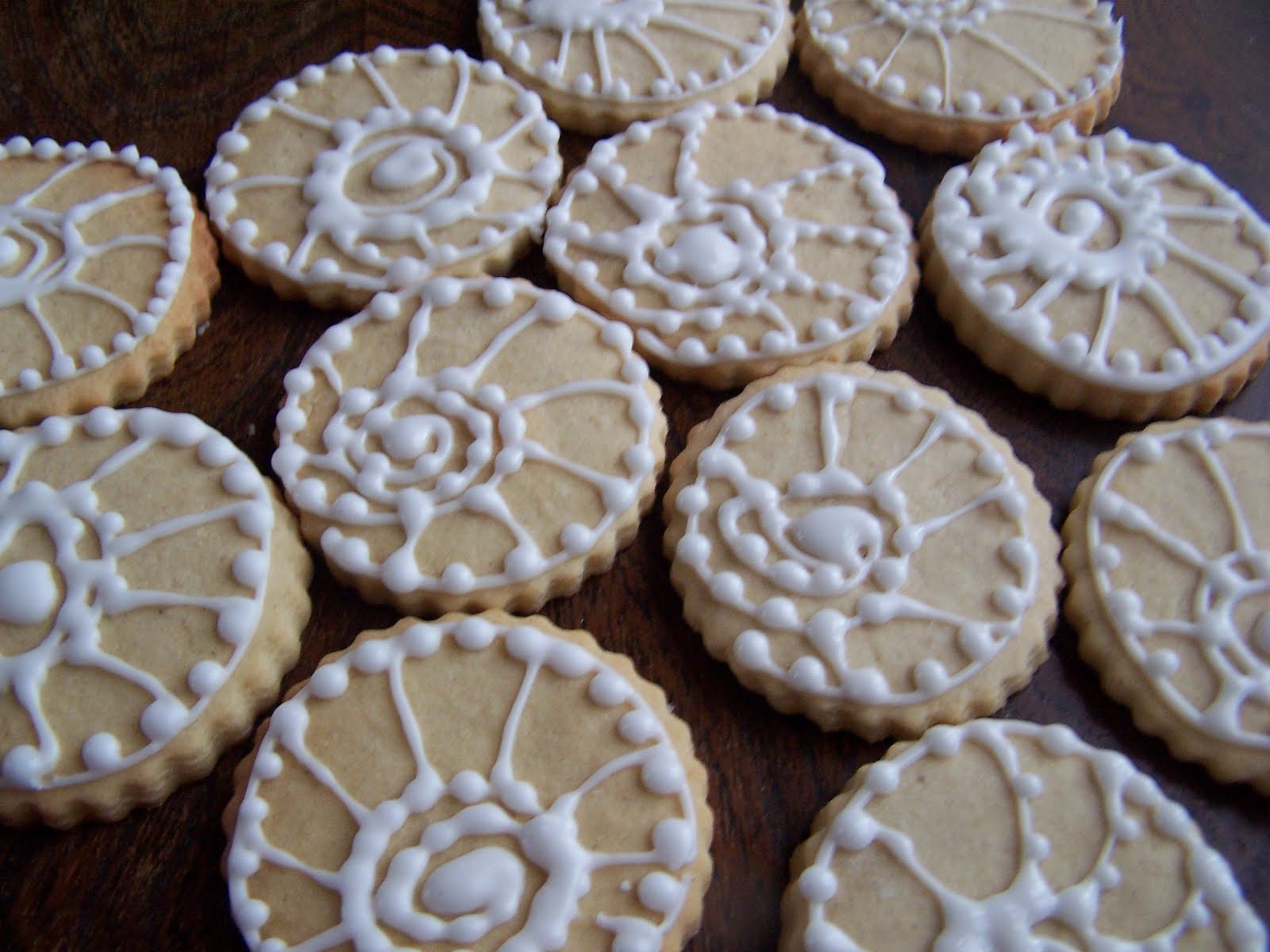 The Kissed Mouth: The Art of Food: Pearl Pin Biscuits