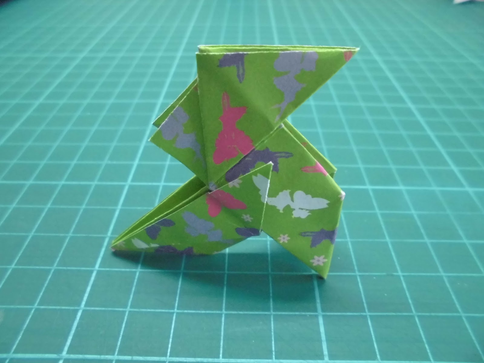 origami: Pajarita V
