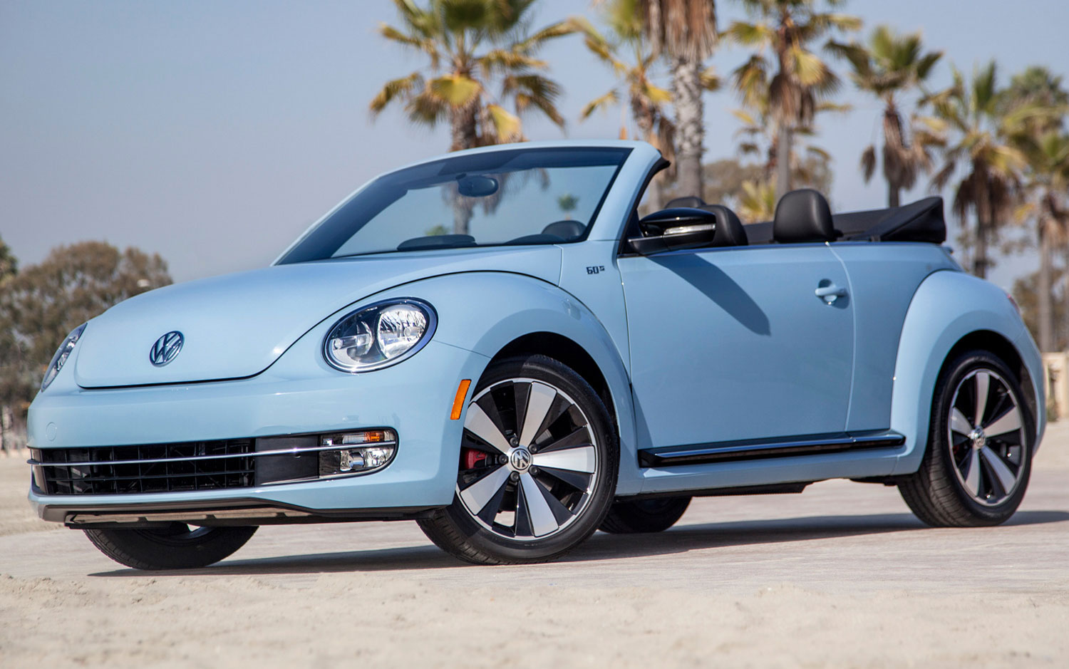 Cars Model 2013 2014: 2013 Volkswagen Beetle Convertible Opens Up to L ...