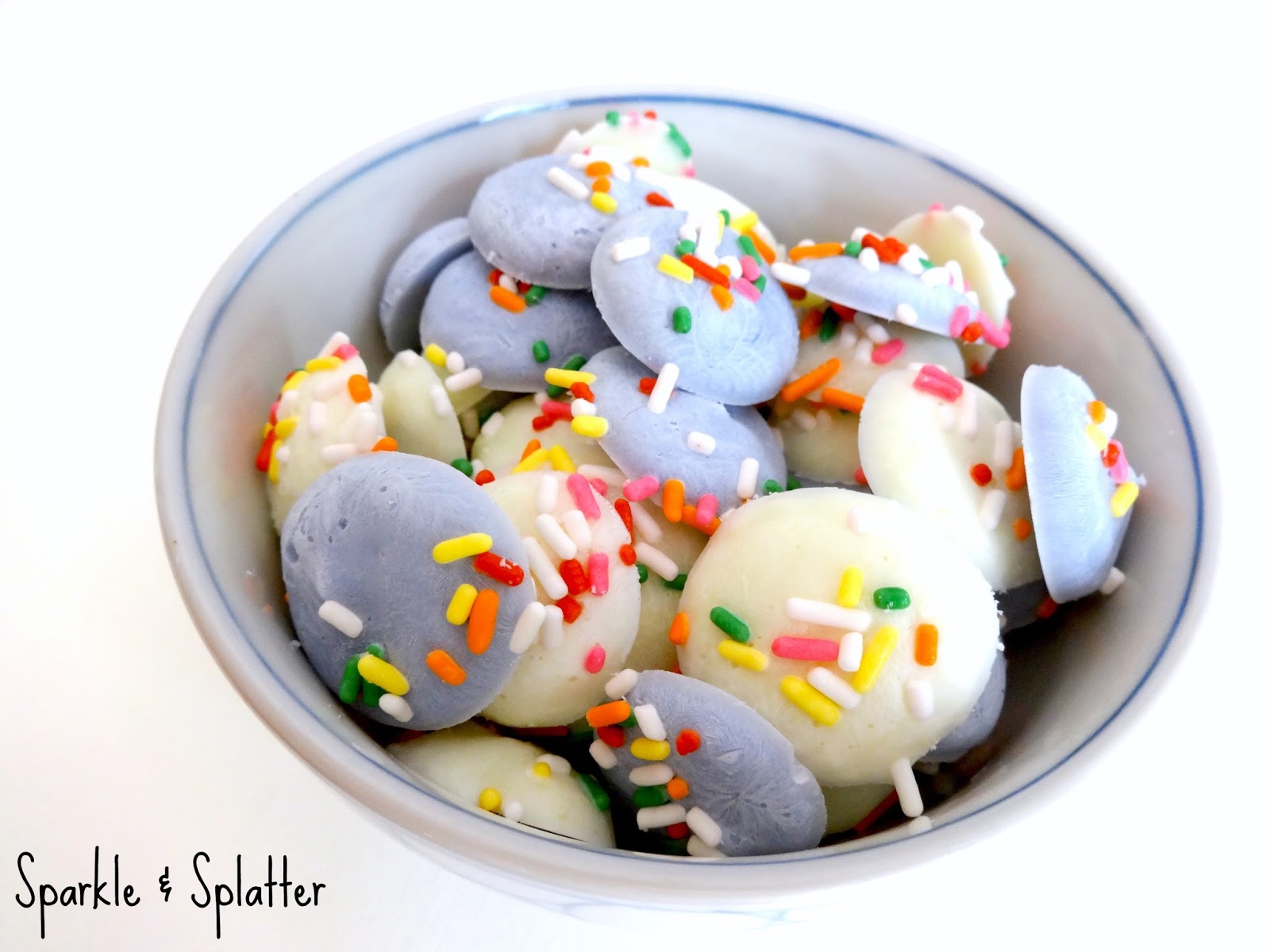 Sparkle and Splatter: Frozen Yogurt Confetti Drops!