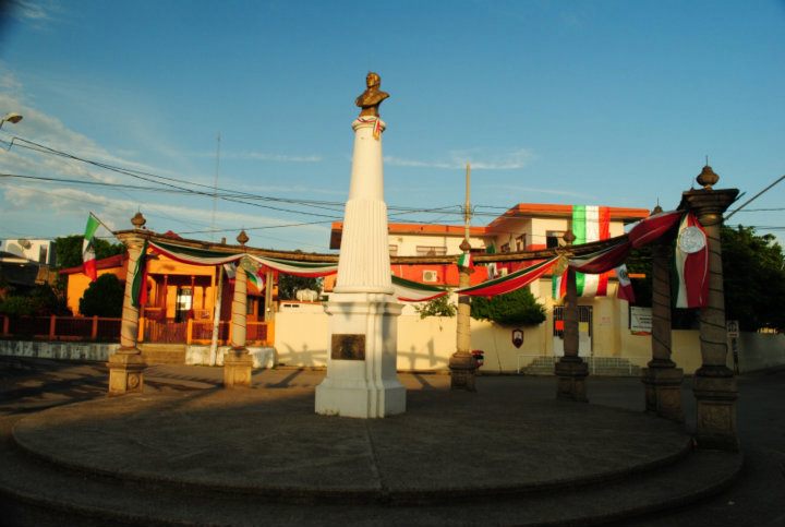 La Web de Tempoal Veracruz: Monumento a Miguel Hidalgo en Tempoal Veracruz