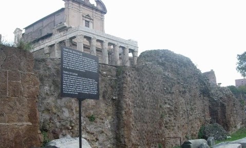 Augusto: El Templo del Divino Julio