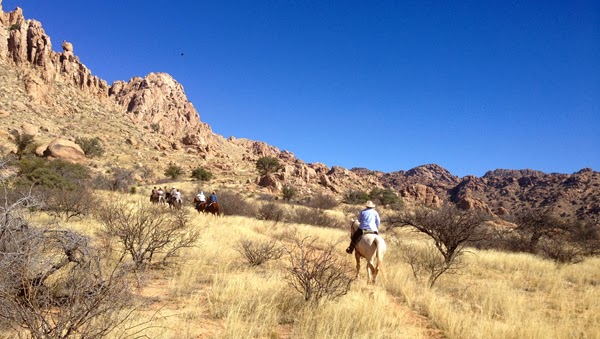 Camping and Horses : COUNCIL ROCK IN THE DRAGOON MOUNTAINS