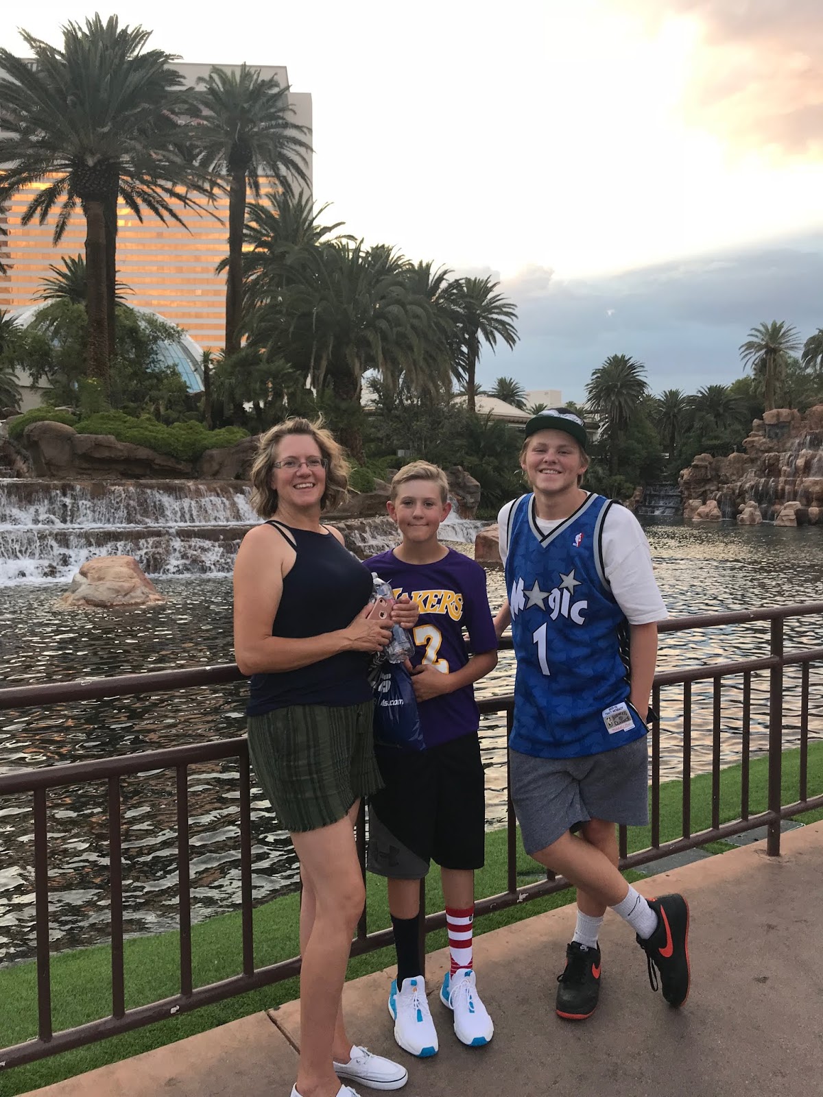 THOMPSON FAMILY: Jayden And I Went To Las Vegas