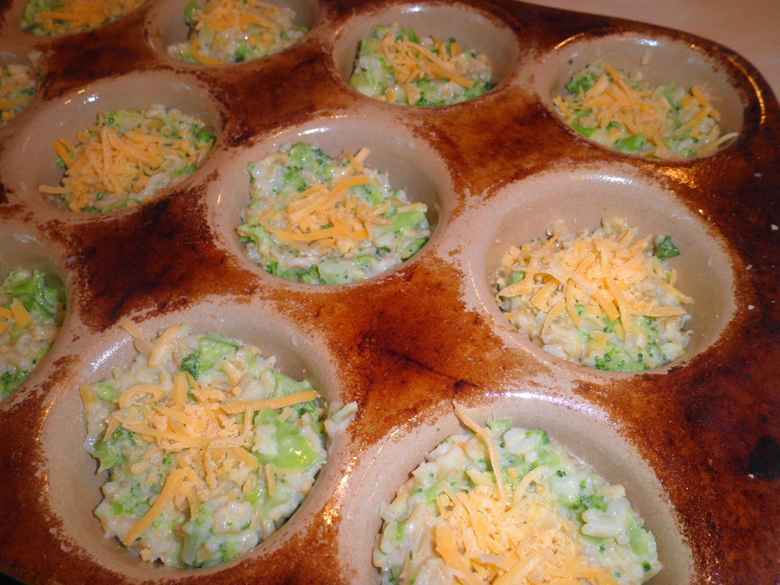 Secrets from the Cookie Princess: Cheddar Broccoli Rice Cups