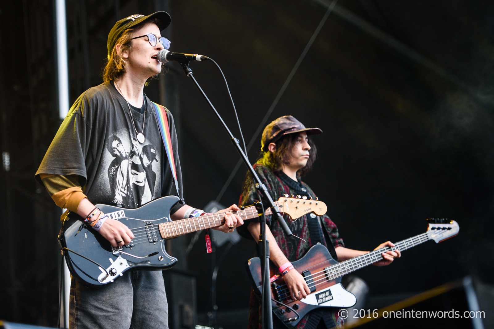 one in ten words: Field Trip 2016: Day 2, Band 3: Diiv - Concert Pictures