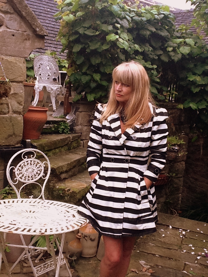 Sue Simmonds: August 2011