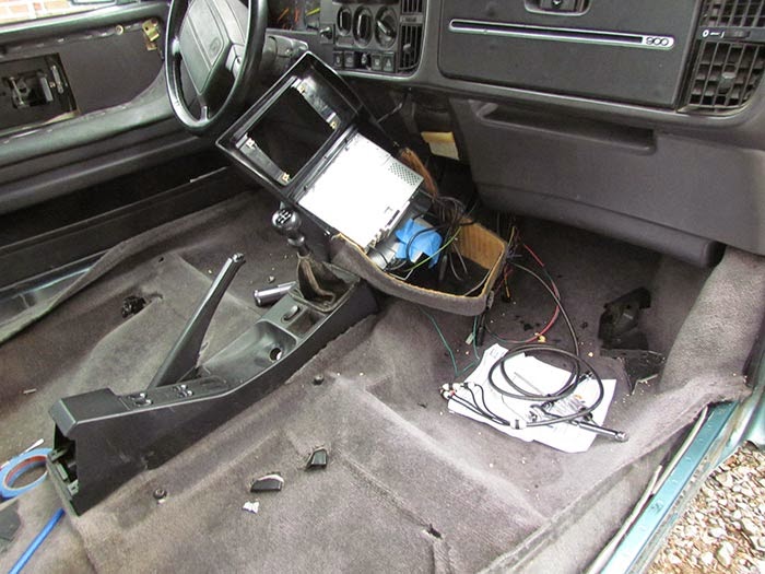 Stereo Install in SAAB c900 Complete Crawls Backward (When Alarmed)