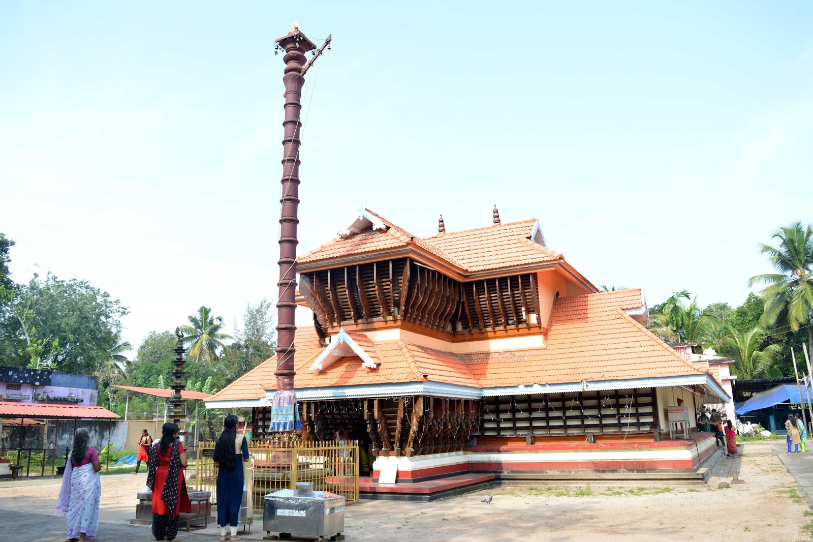 Link D Life: Small trip to Munch Murugan Temple