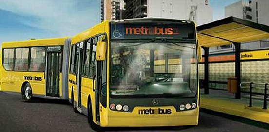 Currín: Debutó el Metrobús en Buenos Aires
