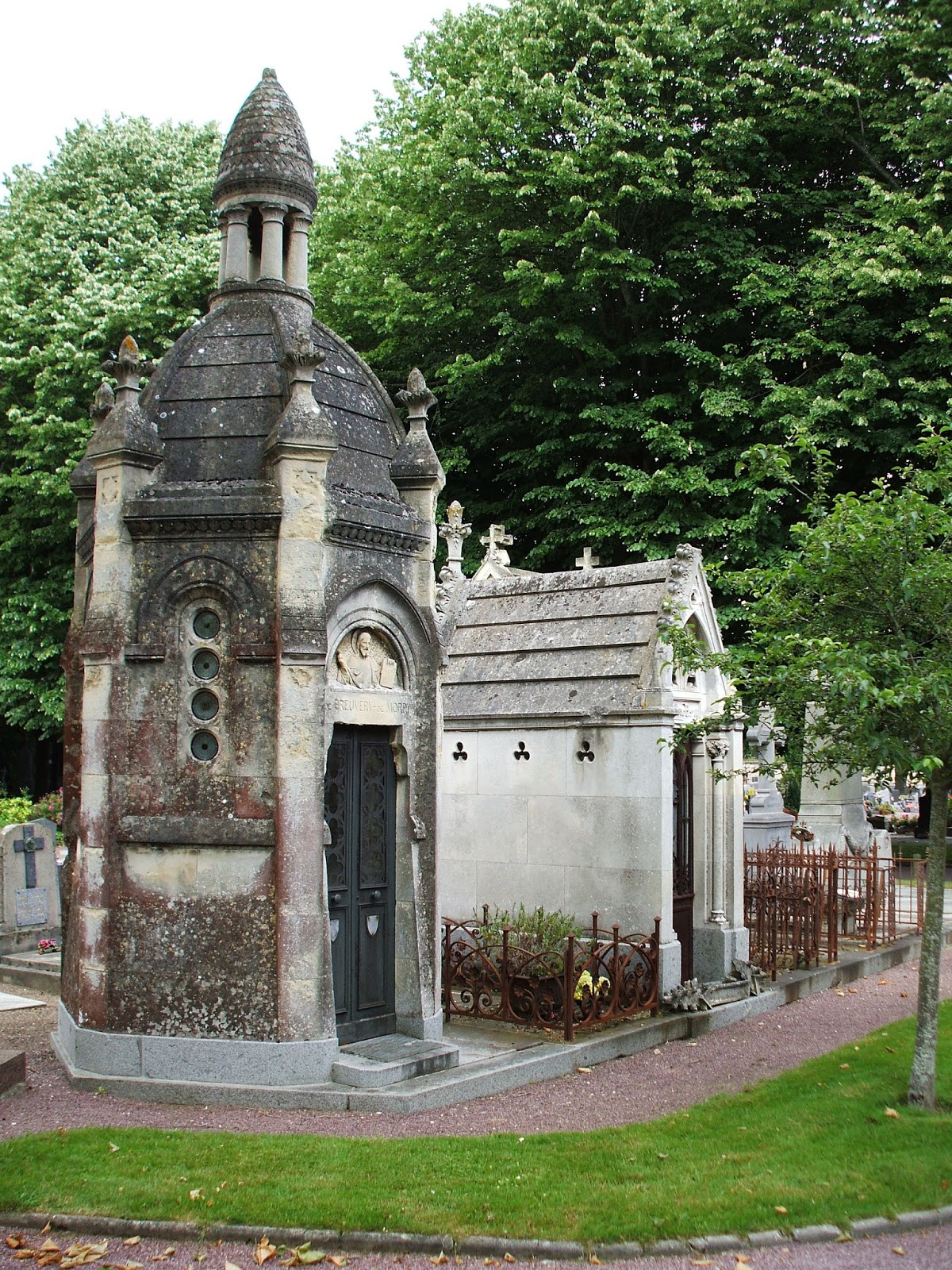 ESCAPADES A CAEN: cimetière St Gabriel
