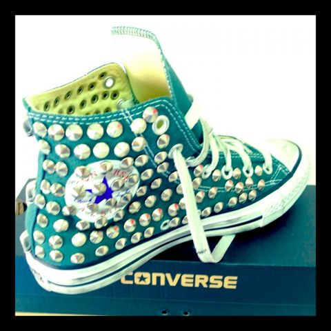 I love shopping - Studded converse mania