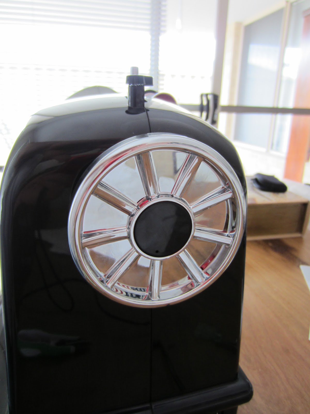 Review of the Singer 160 Anniversary Edition Home Sewing Machine