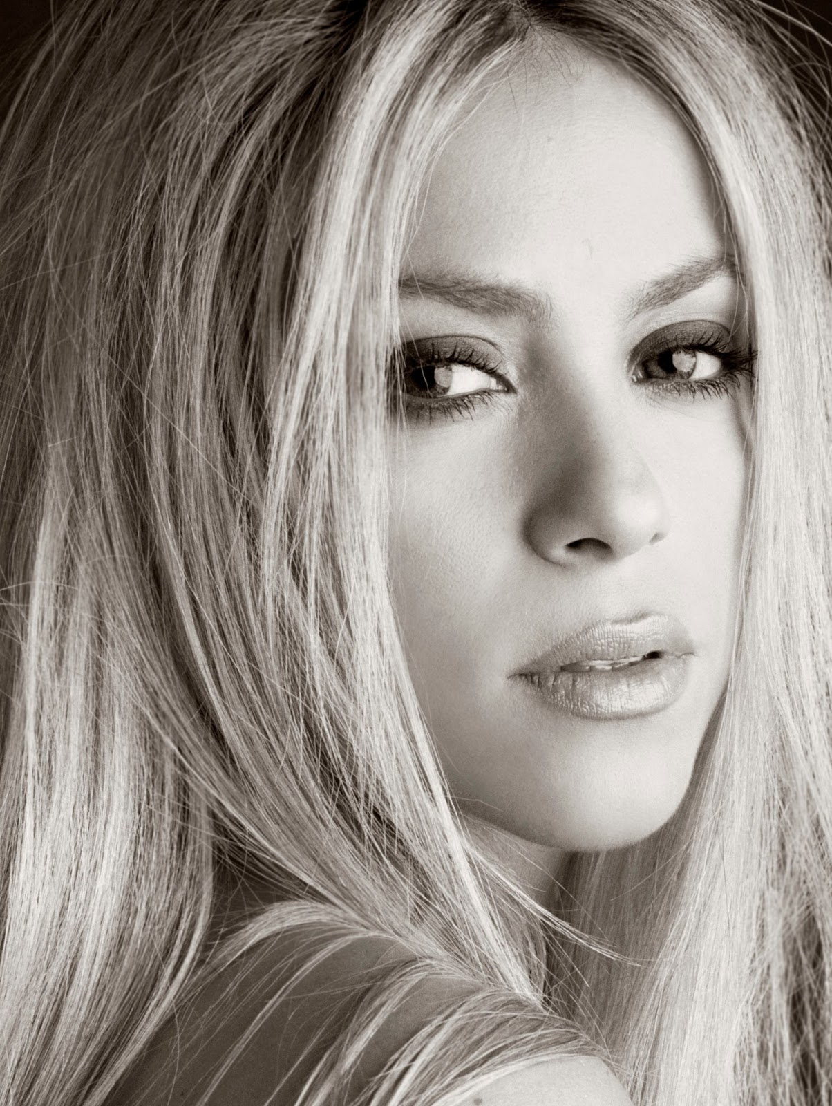 Shakira: Sexy Shakira Eyes