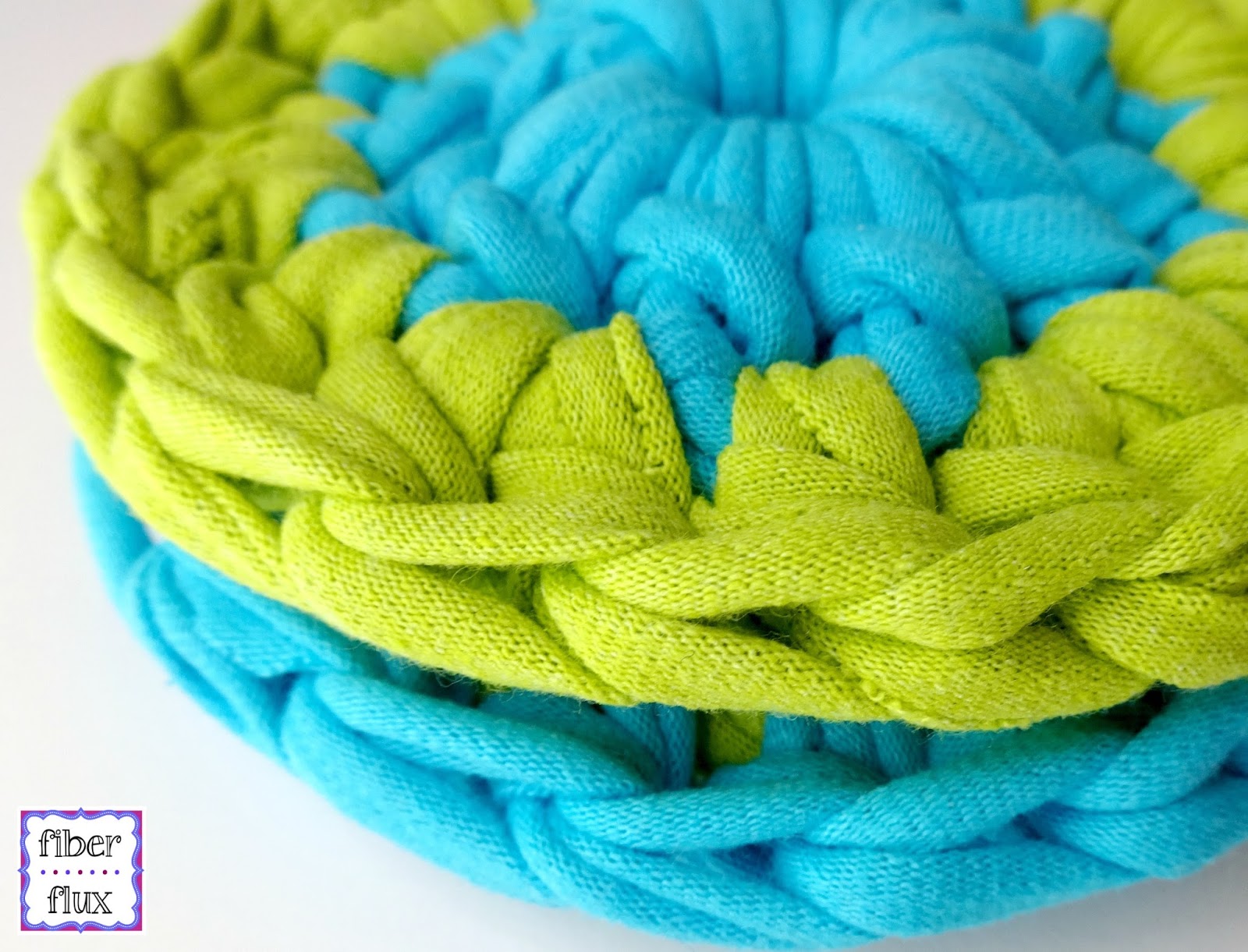 Fiber Flux: Free Crochet Pattern...T-Shirt Yarn Coasters!