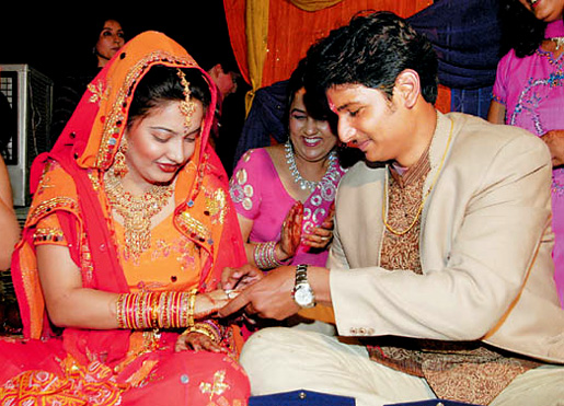 Watch Your Favorite: Tamil Actor Jeeva With His Family And Join His ...