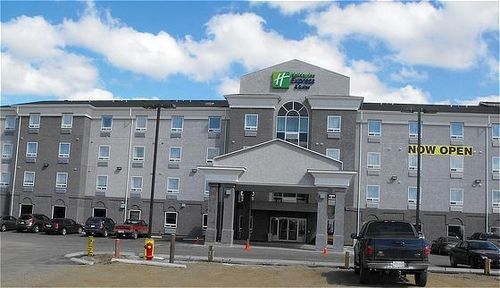 Hotels in Prince Albert: Holiday Inn Express Hotel & Suites