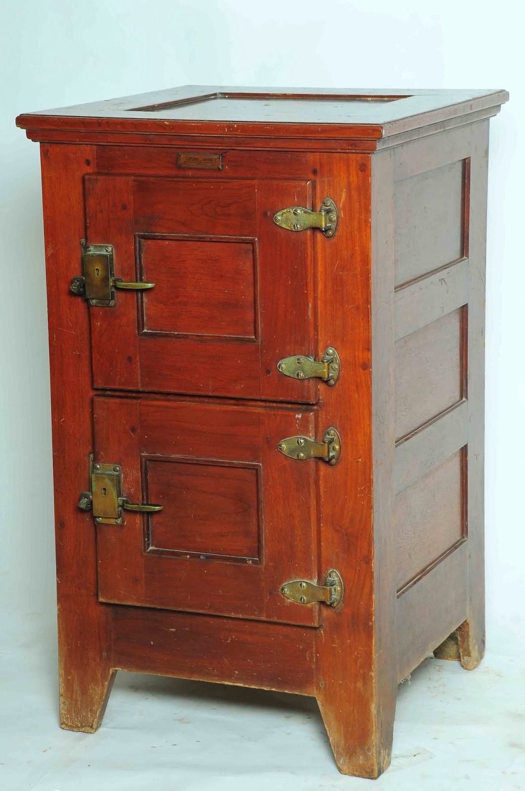 Old Vintage Gallery: Antique Wood Refrigerator "NV Vereenigde Ijs ...