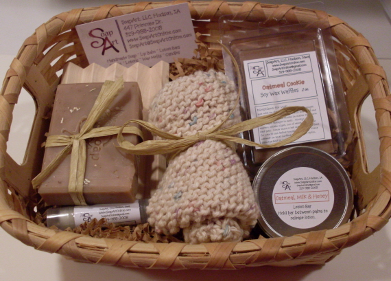 SoapArt - A Blog About Soap and Life: Baskets for a Benefit for Hunter Erb