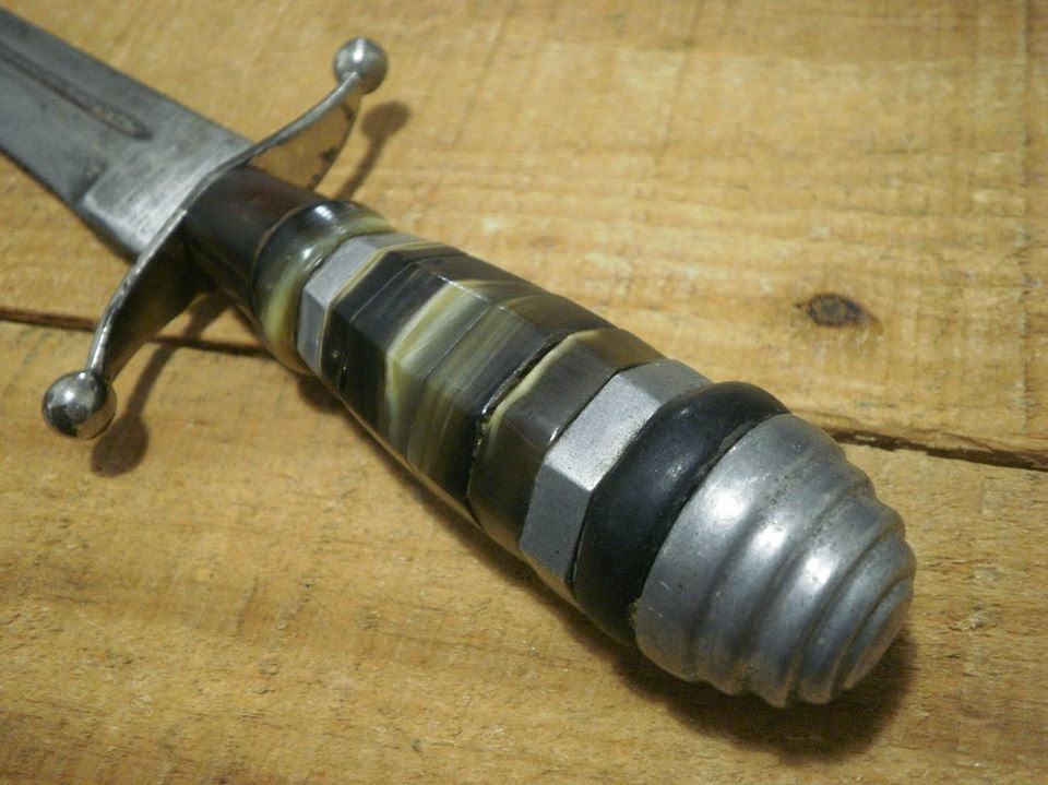 facón chico: Antiguo facón