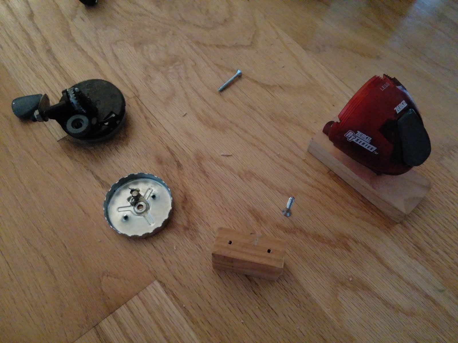 [Mattwins]: How to build a guitar pickup winder from (almost) nothing