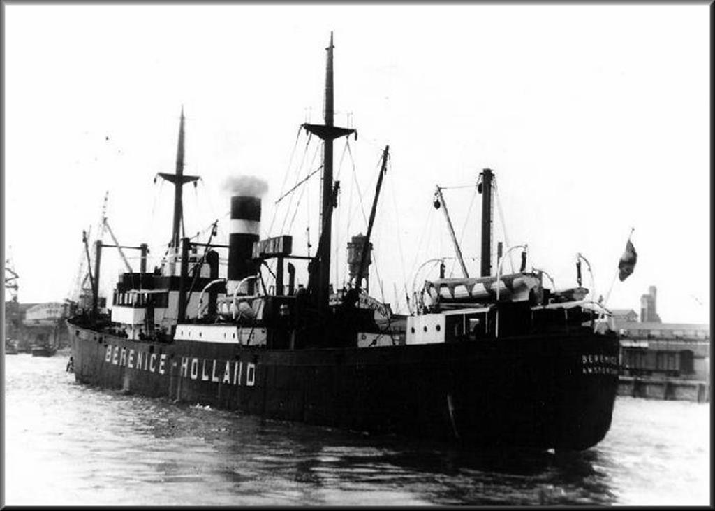 Foto's van schepen en werk: KNSM