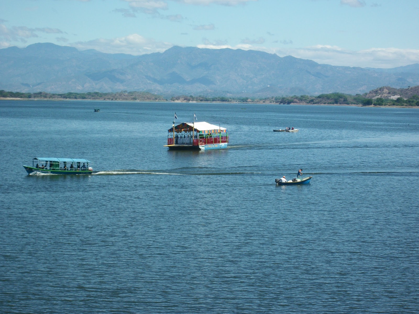 LAGO SUCHITLAN