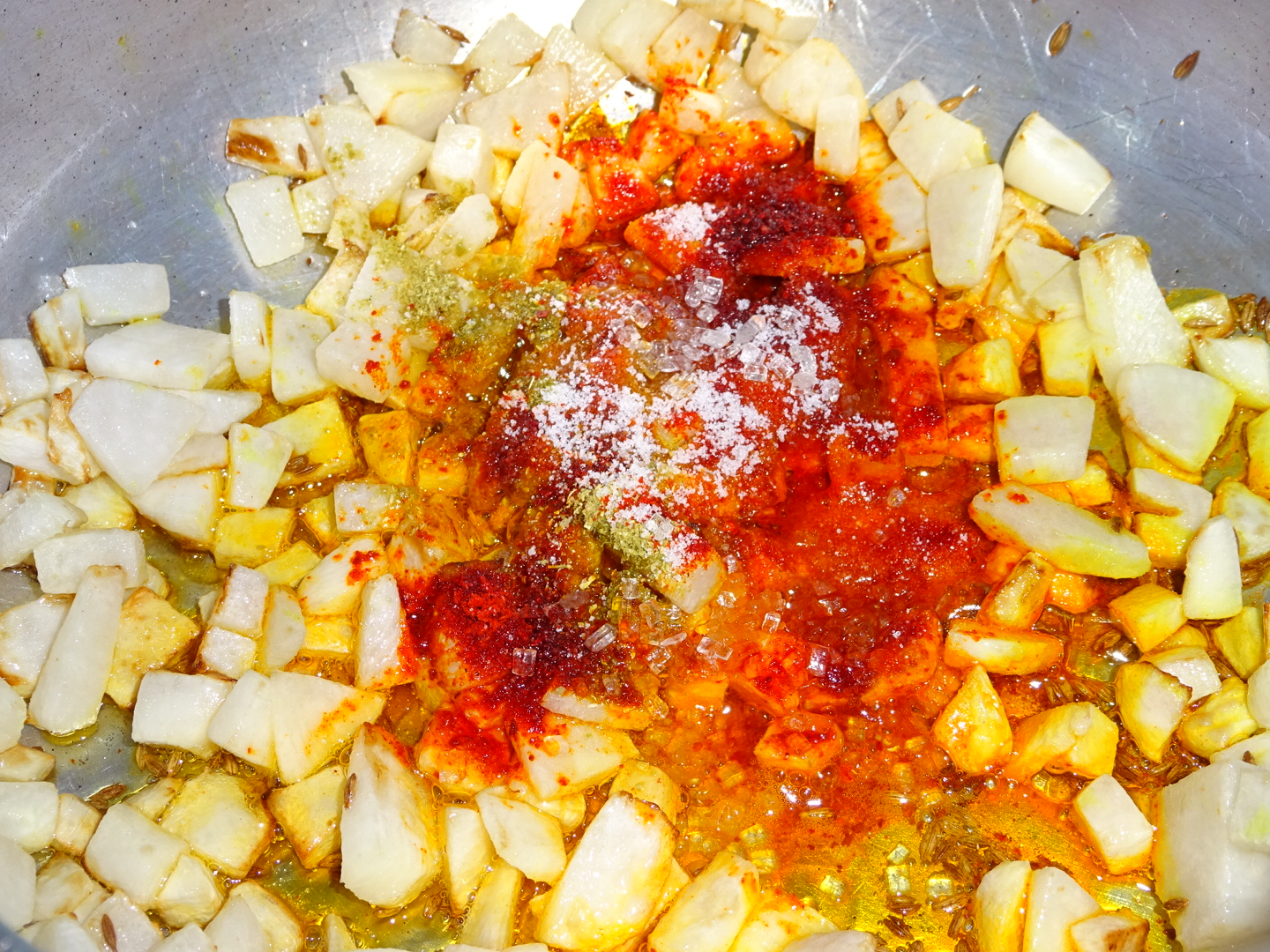 Veg Indian Cooking: Shalgam Ki Sabzi (Turnip Indian Recipe)