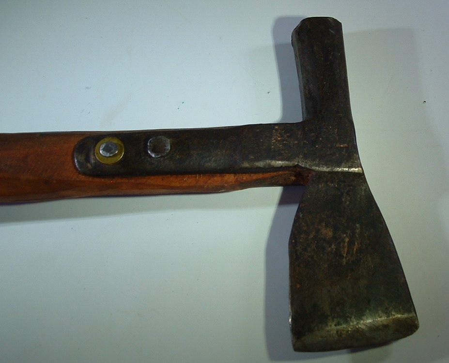 A Woodsrunner's Diary: Using The Axe By Keith H Burgess