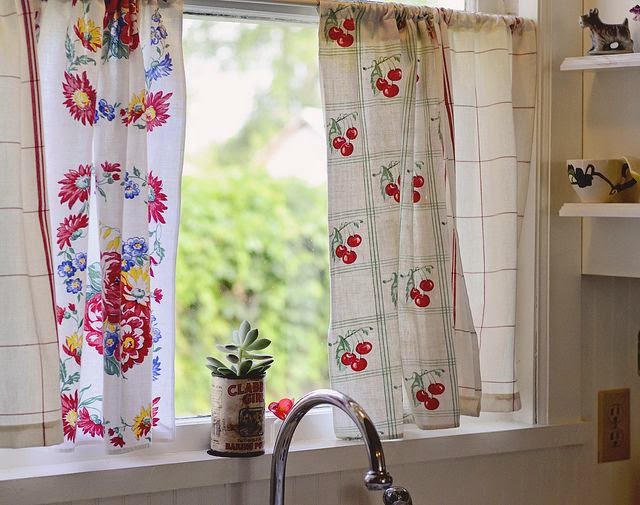 Elegant Kitchen Curtains - Modern & Stylish Kitchen Window Treatments ...
