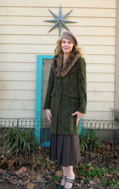 Vintage Look- Vintage Coats = Winter Style