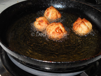 Fried Modak | Maida Kozhukattai | Ganesh Chaturthi Recipes - Desi Mejwani