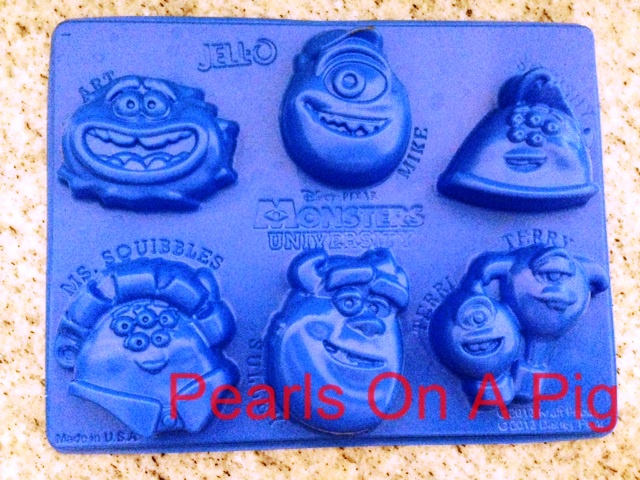 Pearls on a Pig: Jello Molds -- For the Young and the Old