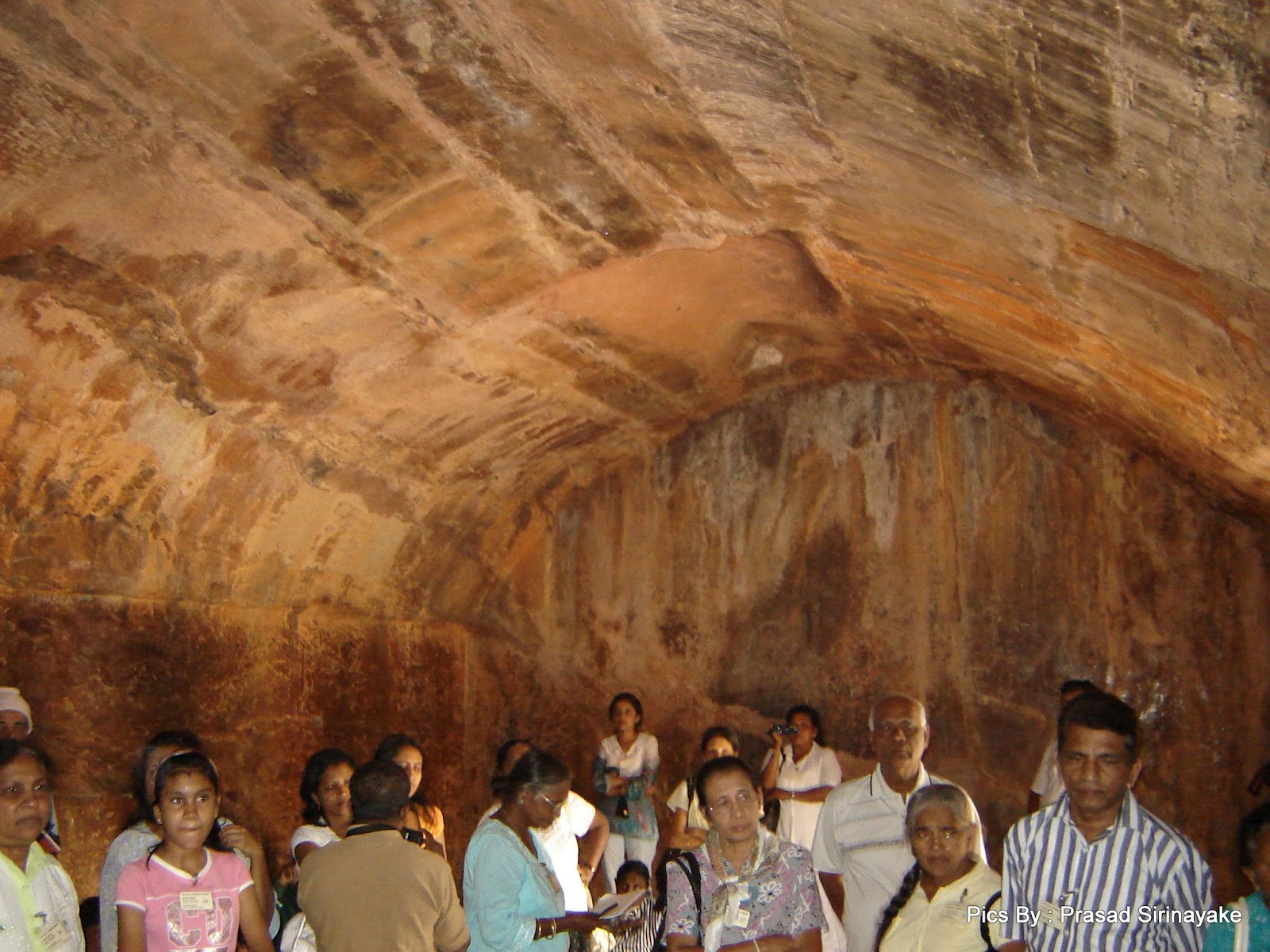 Pilgrimage to Dambadiva 2012