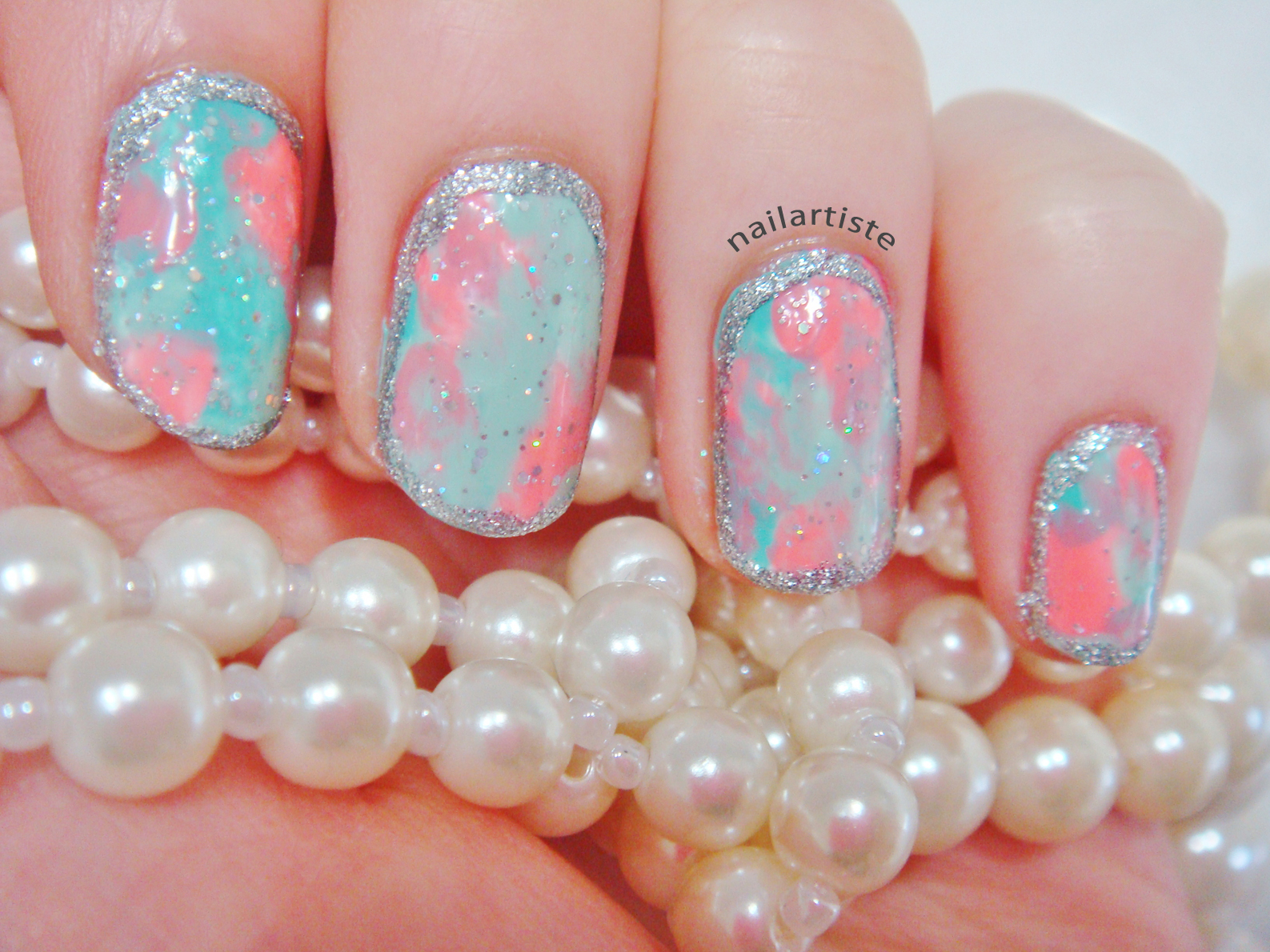 The Nail Artiste: Saran Wrap Nails with Border