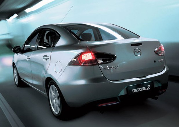 Mazda 2 Sedan/Sport 2012 | Más que un auto...