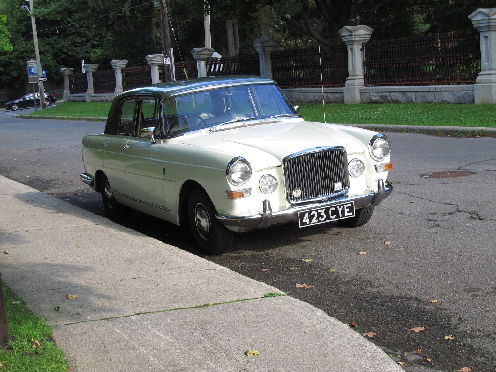 1966 Vanden Plas PRINCESS 4 litre R (Rolls Royce) : WHAT A BEAUTIFUL CAR