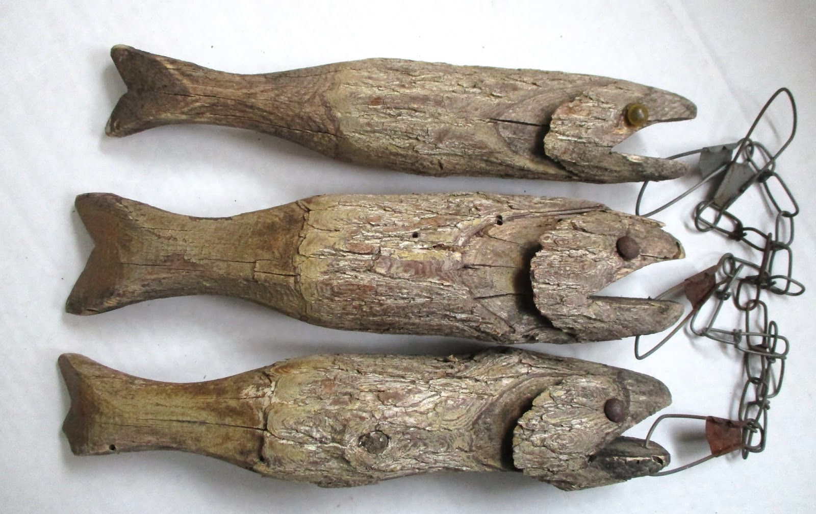 Dull Tool Dim Bulb: A Big Mess of Old Folk Art Fish Carvings